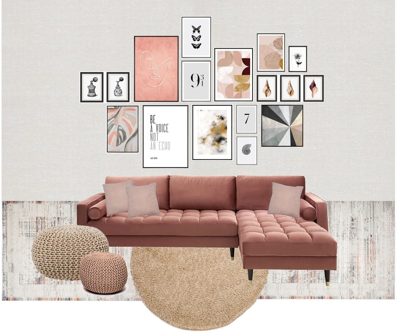 Obývací pokoj s růžovou sedačkou a gallery wall