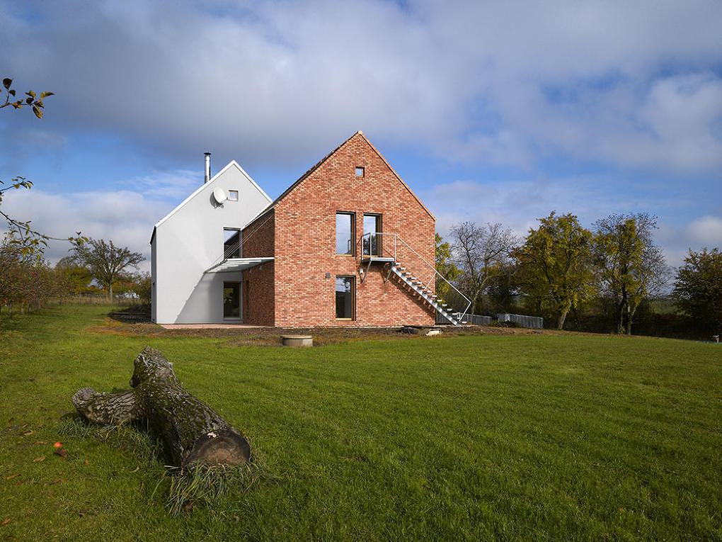 Rodinný dům ve Veliši od Architektura, s. r. o.