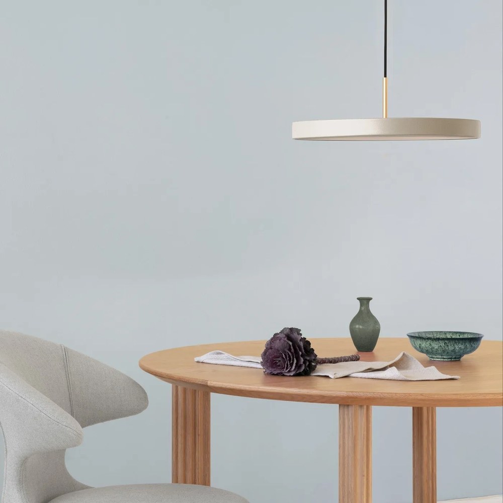 Krémové LED stmívatelné závěsné svítidlo s kovovým stínidlem ø 43 cm Asteria Plus Medium – UMAGE