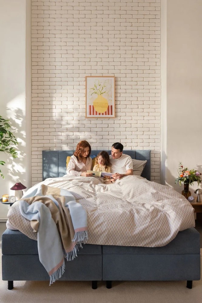 Modrá boxspring postel s úložným prostorem 180x200 cm Elva Bold Line – Bonami Selection