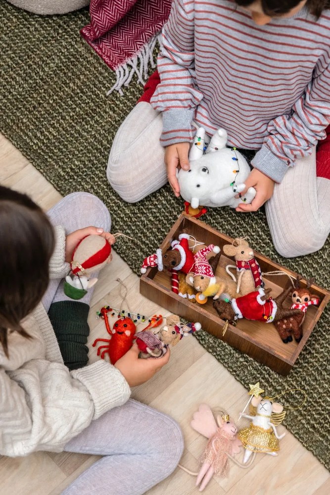 Vlněná ručně vyrobená vánoční ozdoba 12 cm Reindeer – Sass &amp; Belle