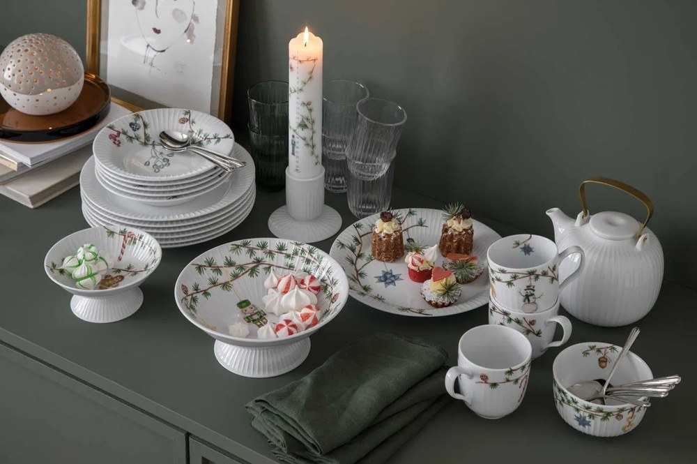 Bílá porcelánová čajová konvice Kähler Design Hammershoi, 1,2 l