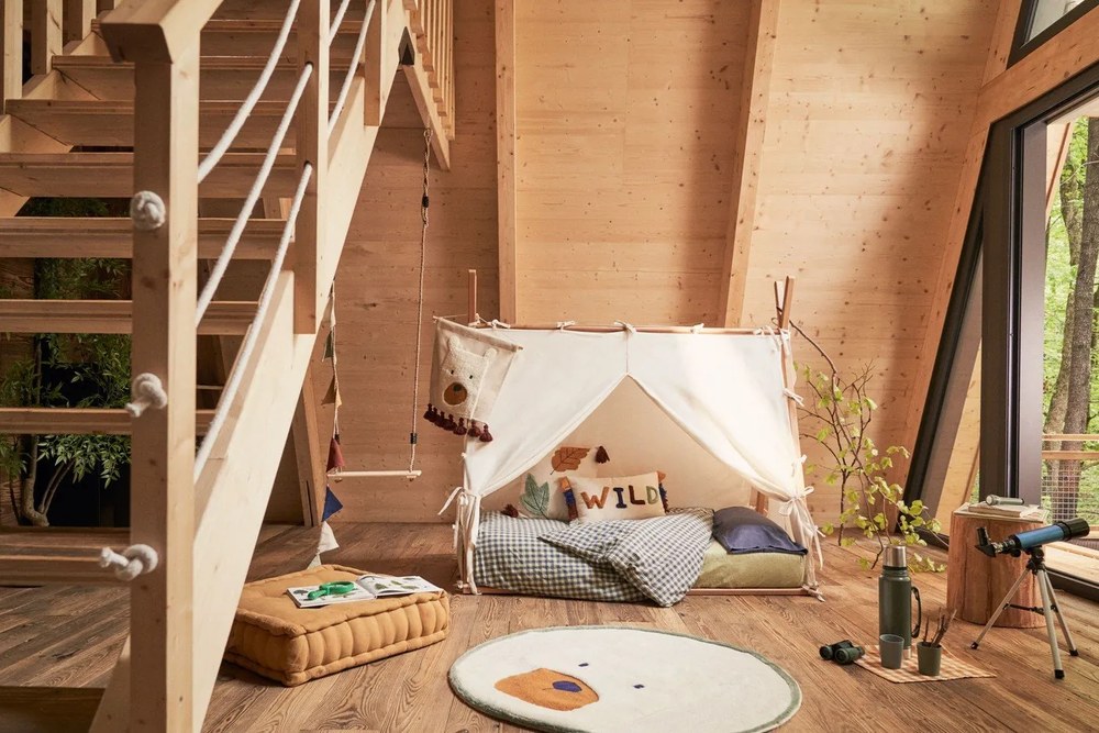 Dětská postel v přírodní barvě 70x140 cm Maralis Teepee – Kave Home