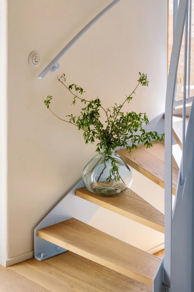 Váza (výška 33 cm) Brenna – Kave Home