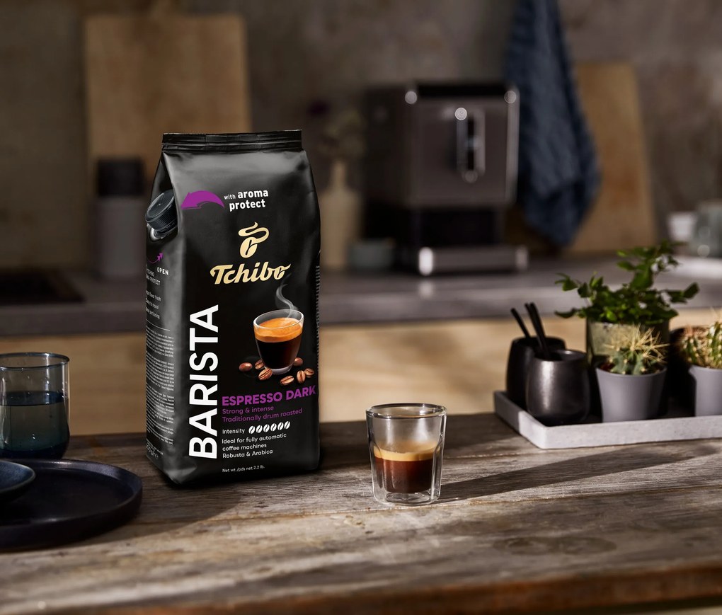 Tchibo - Barista Espresso Dark – 1 kg zrnkové kávy - Intenzita: 6/6
