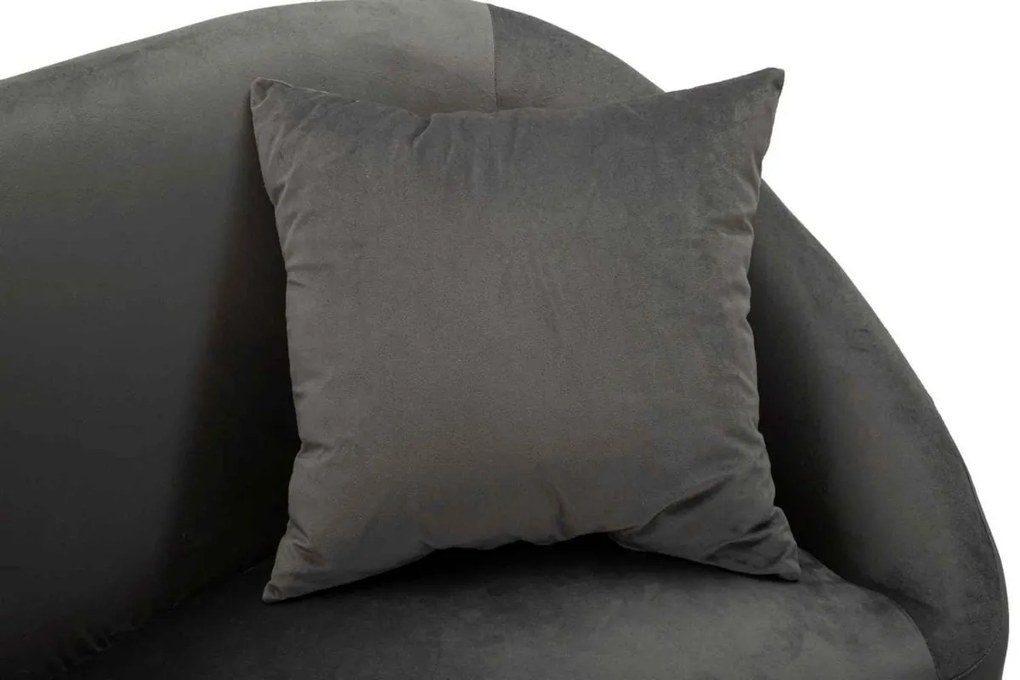 Designová pohovka Caerwyn 137 cm šedá / stříbrná