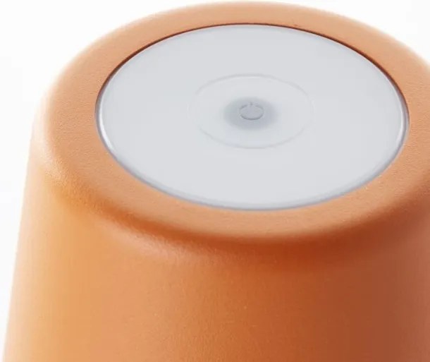 Brilliant G90939/77 Venkovní AKU stolní lampa KAAMI oranžová USB-C