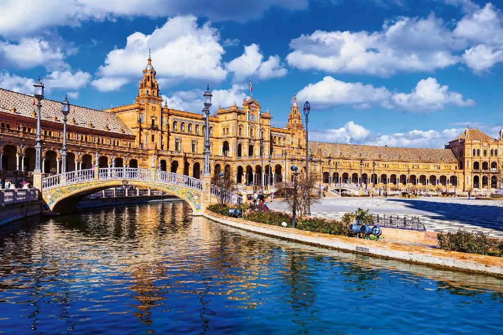 DIMEX | Vliesová fototapeta Plaza de Espa?a, Sevilla MS-5-1108 | 375 x 250 cm| modrá, bílá, hnědá