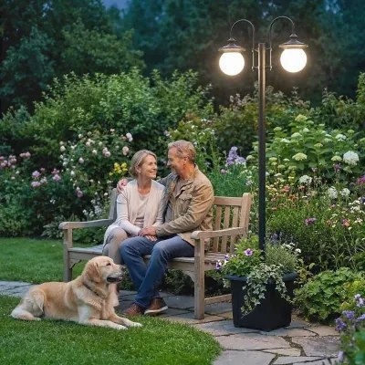 Outsunny Solární lucerna stojací lampa, výška nastavitelná 182 cm, venkovní zahradní lucerna se 2 hlavami, květináč, světelný senzor, vypínač, IP44