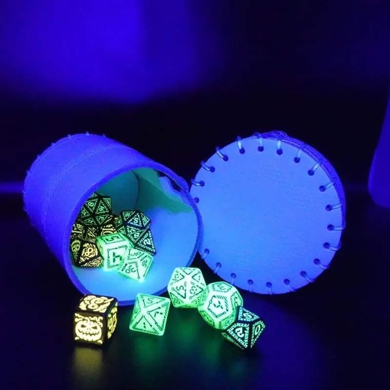 Q-workshop Kelímek na kostky s UV nasvěcovačem
