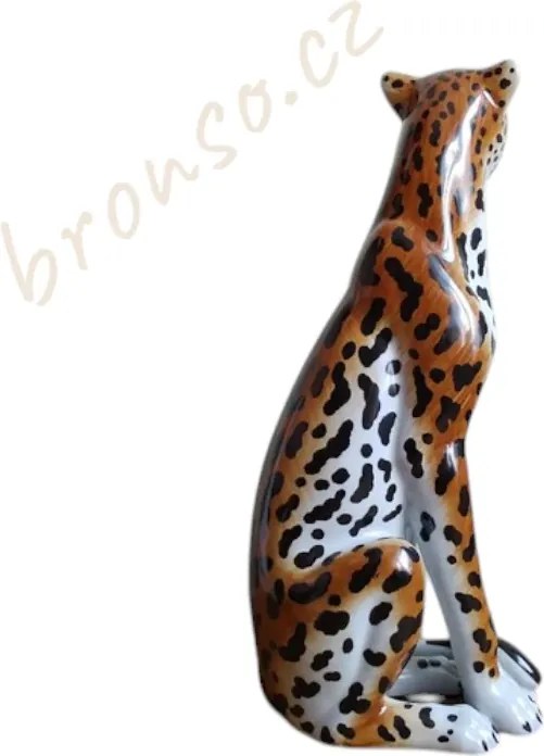 Sedící leopard – keramická socha, elegantní ručně vyrobená zvířecí dekorace do interiéru