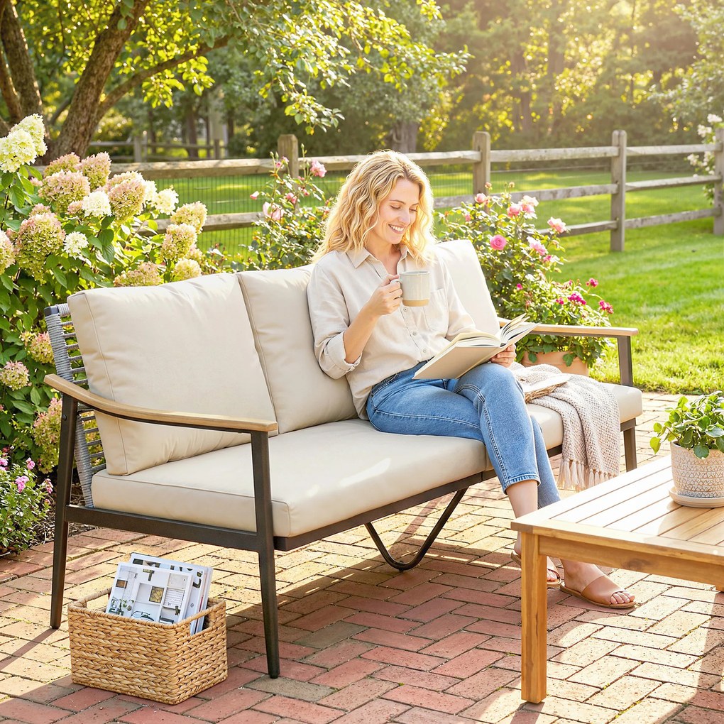 Zahradní pohovka 3místná ratanová pohovka s odnímatelnými polštáři područky s dřevěným vzhledem ocelový rám khaki barva