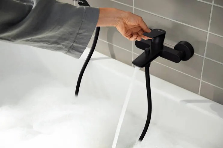 Hansgrohe Rebris E, nástěnná vanová baterie, černá matná, 72450670