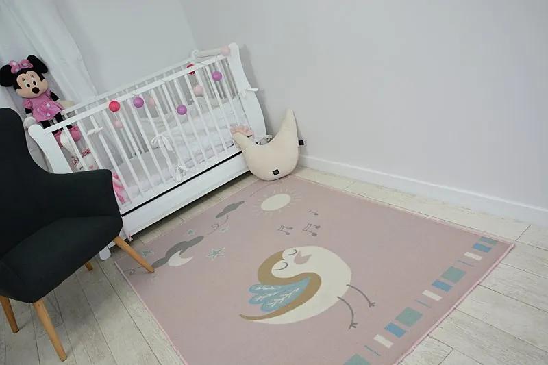 Dětský protiskluzový koberec LOKO Ptáček růžový - 160x220 cm