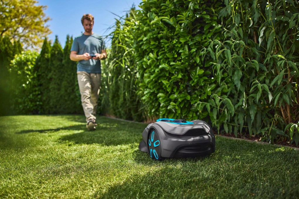 GARDENA Robotická sekačka smart SILENO sense 400 m2