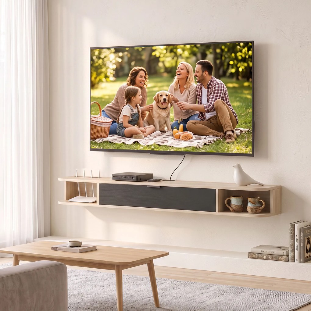 HOMCOM Závěsný TV nábytek, TV nábytek pro televize až do 152,4 cm (60 palců), výklopná zásuvka, 2 police, 140x24x16 cm, přírodní dřevo