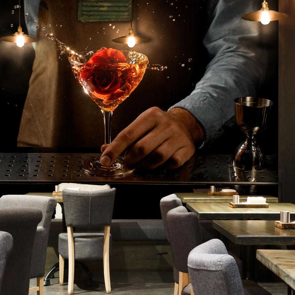 Malvis ® Tapeta Close-up barman s drinkem Vel. (šířka x výška): 360 x 260 cm