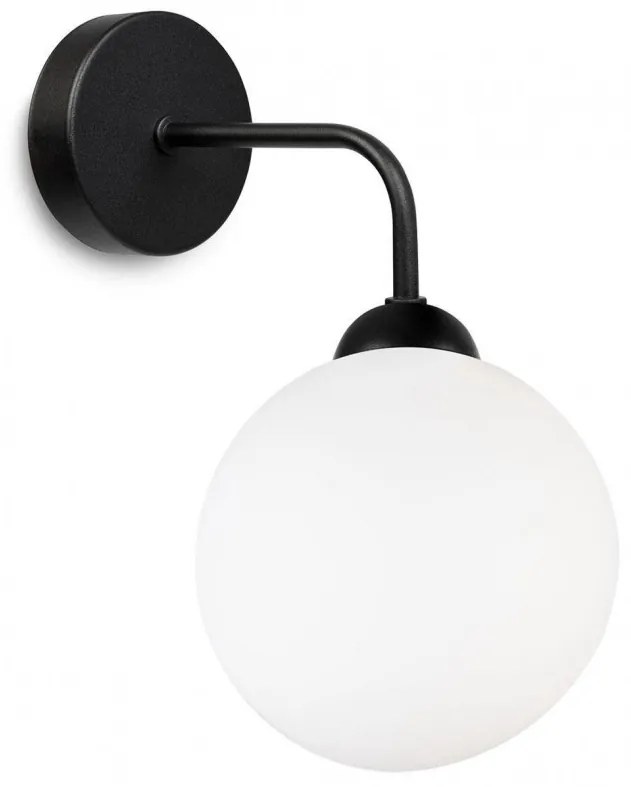 Minimalistická klasická nástěnná lampa se stínidlem z mléčného skla