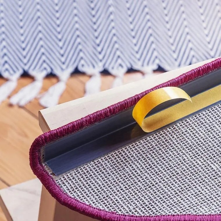 Koberec na schody QUICKSTEP půlkruh antracitový