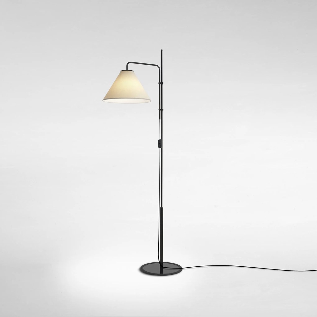 Marset A641-402 Funiculí, černá stojací lampa s pískovým textilním stínidlem, 1xE27, 158cm
