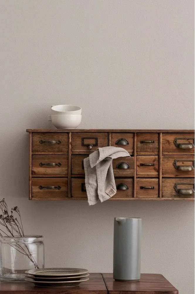 Závěsná komoda z borovicového dřeva ve světle přírodní barvě 67x25x14 cm Klas – Ellos Home