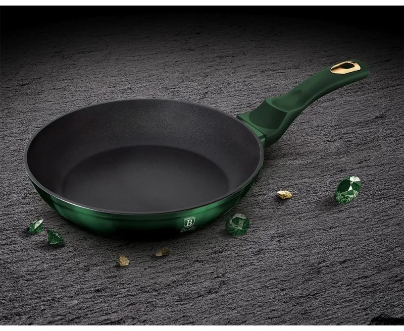 BERLINGERHAUS Pánev s titanovým povrchem 24 cm Emerald Collection BH-6047