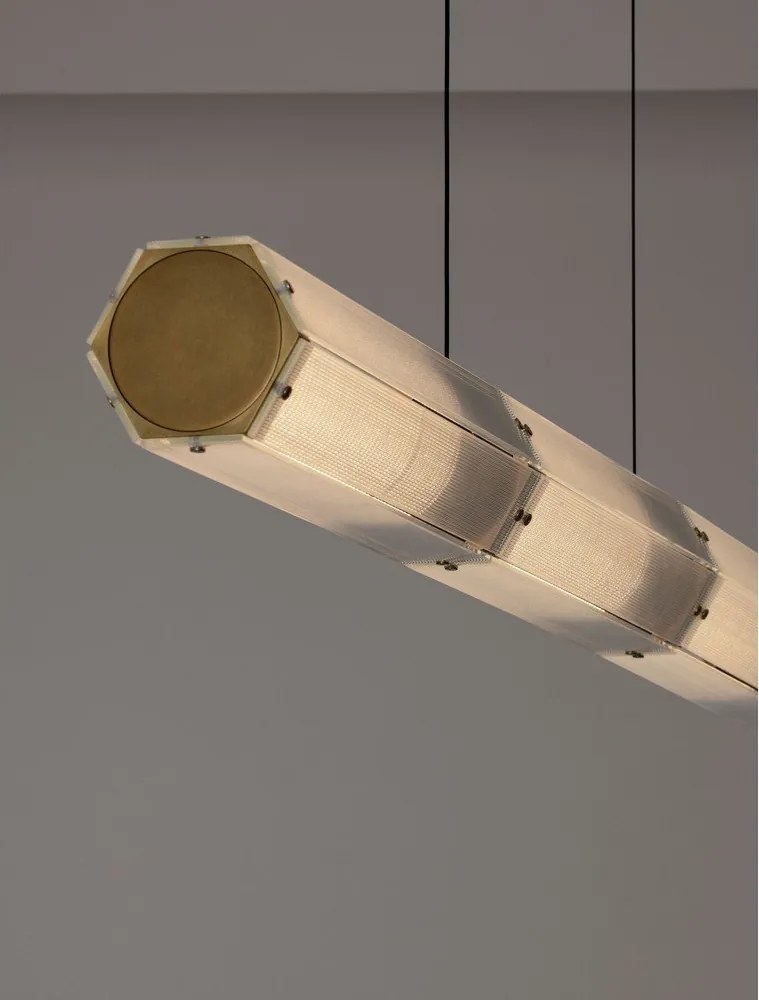 Ocelové LED stmívatelné závěsné svítidlo v mosazné barvě se skleněným stínidlem Essenzo – Nova Luce