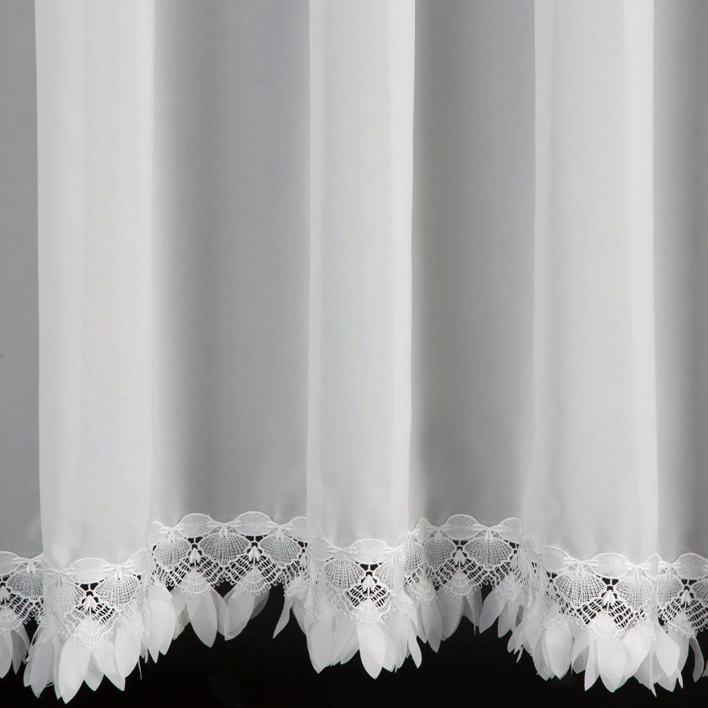 ZÁCLONA NA PÁSCE LORETA 400X160 CM BÍLÁ