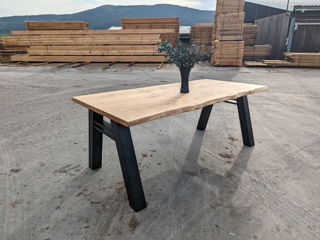 Jídelní stůl z dubového masivu Bridge v industriálním designu Velikost Desky: 1800x900 (mm)