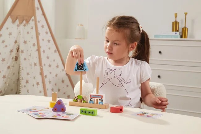 Dřevěná skládačka pro děti Viga 44652 Roboti