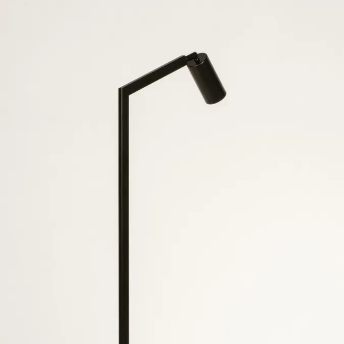 Stojací minimalistická lampa Benett Black