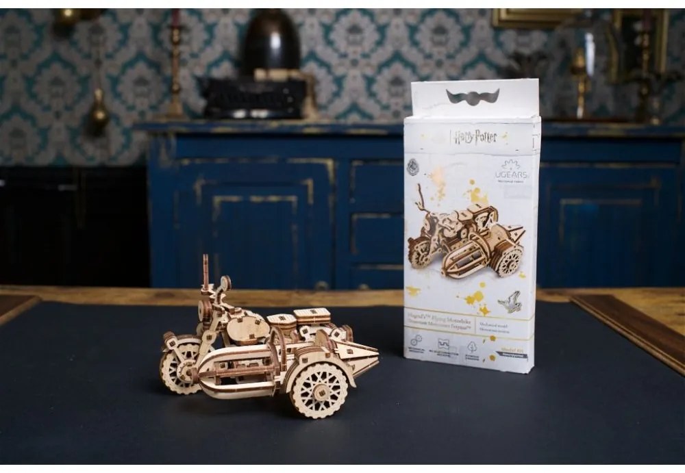 Ugears 3D dřevěné mechanické puzzle Vojenské nákladní auto