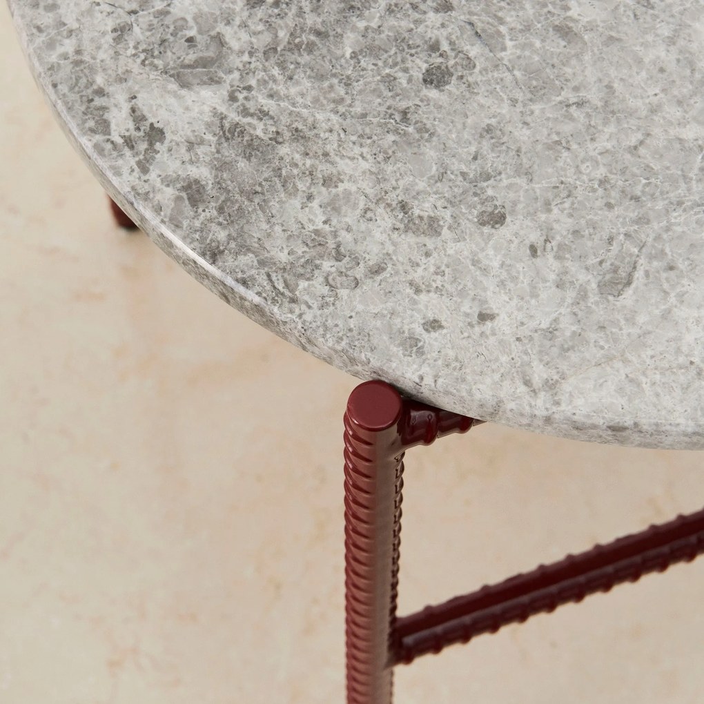 HAY Stolek Rebar Side Table, Ø45x40, Red + Grey Marble