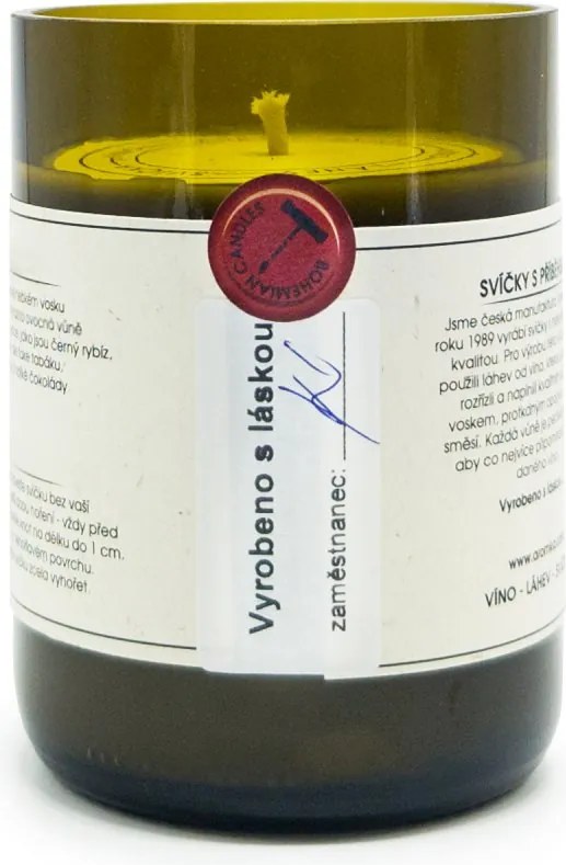 Sójová svíčka ve vinné lahvi Cabernet – s vůní černého rybízu a tabáku, doba hoření 50 hodin, česká ruční výroba