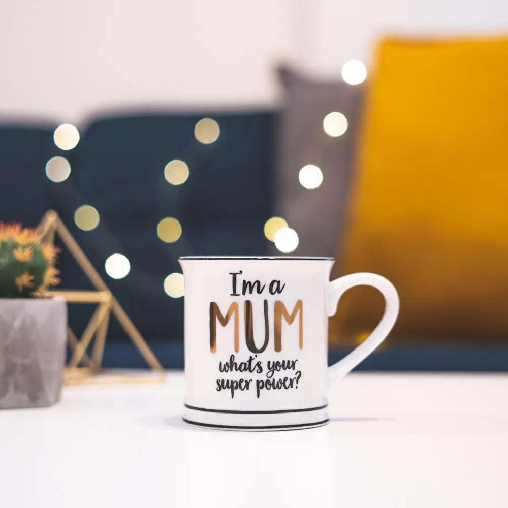 Porcelánový hrnek s nápisem I am mum what´s your super power? 400ml Sass & Belle