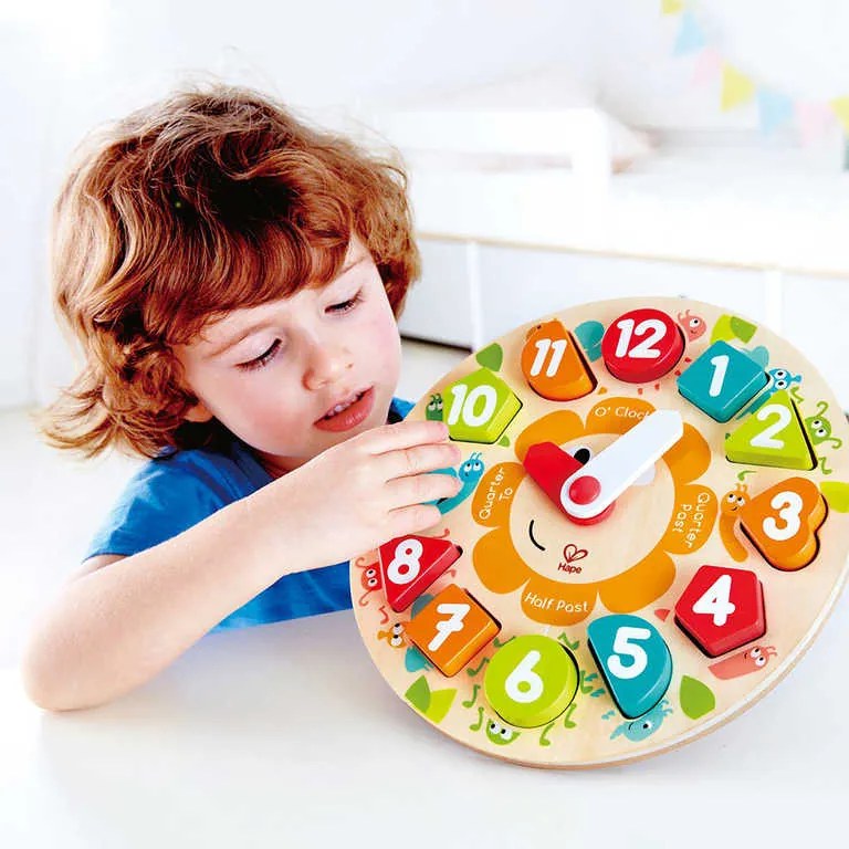 HAPE DŘEVO Puzzle vkládací hodiny 13 dílků 25cm *DŘEVĚNÉ HRAČKY* e1622