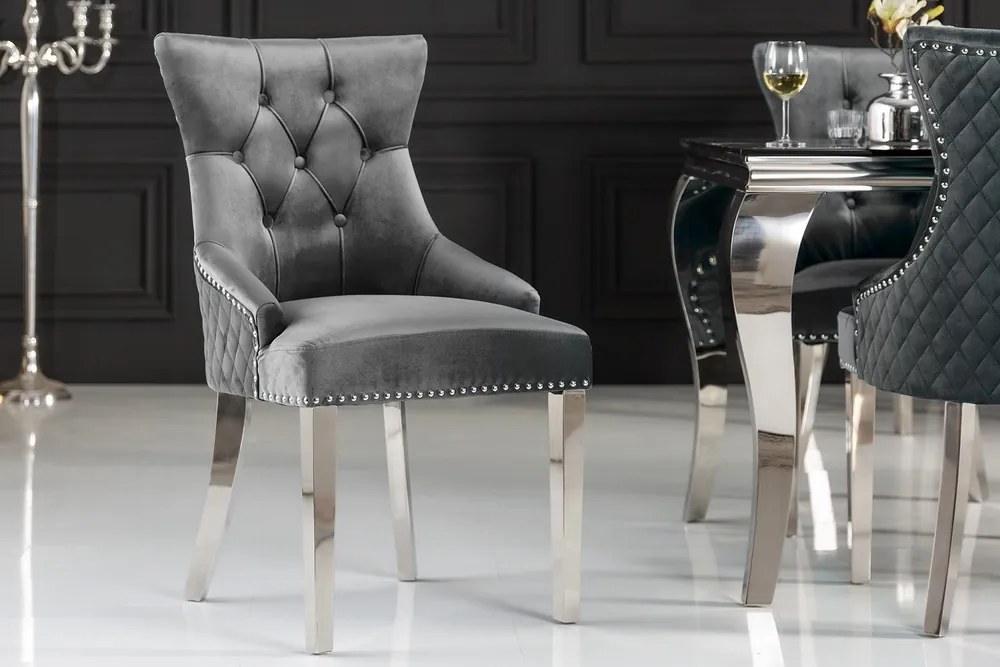 Designová židle Queen Lví hlava samet šedá - skladem