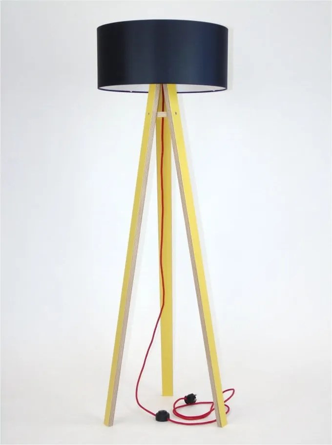 Žlutá stojací lampa s černým stínítkem a červeným kabelem Ragaba Wanda