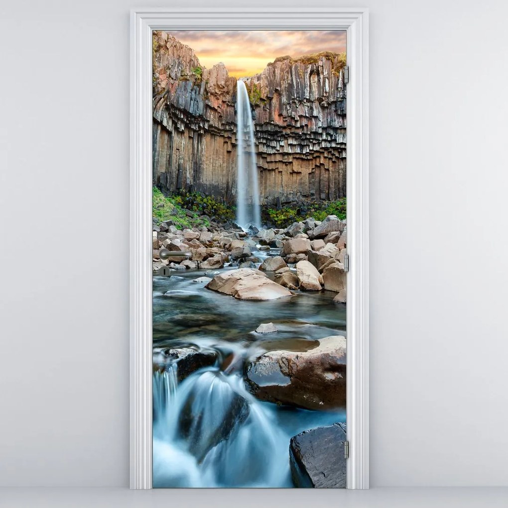 Fototapeta na dveře - Vodopád Svartifoss (95x205cm)