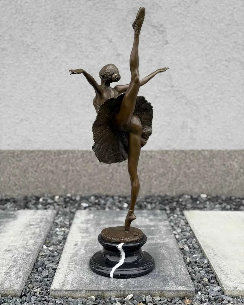 Bronzová socha - Baletka