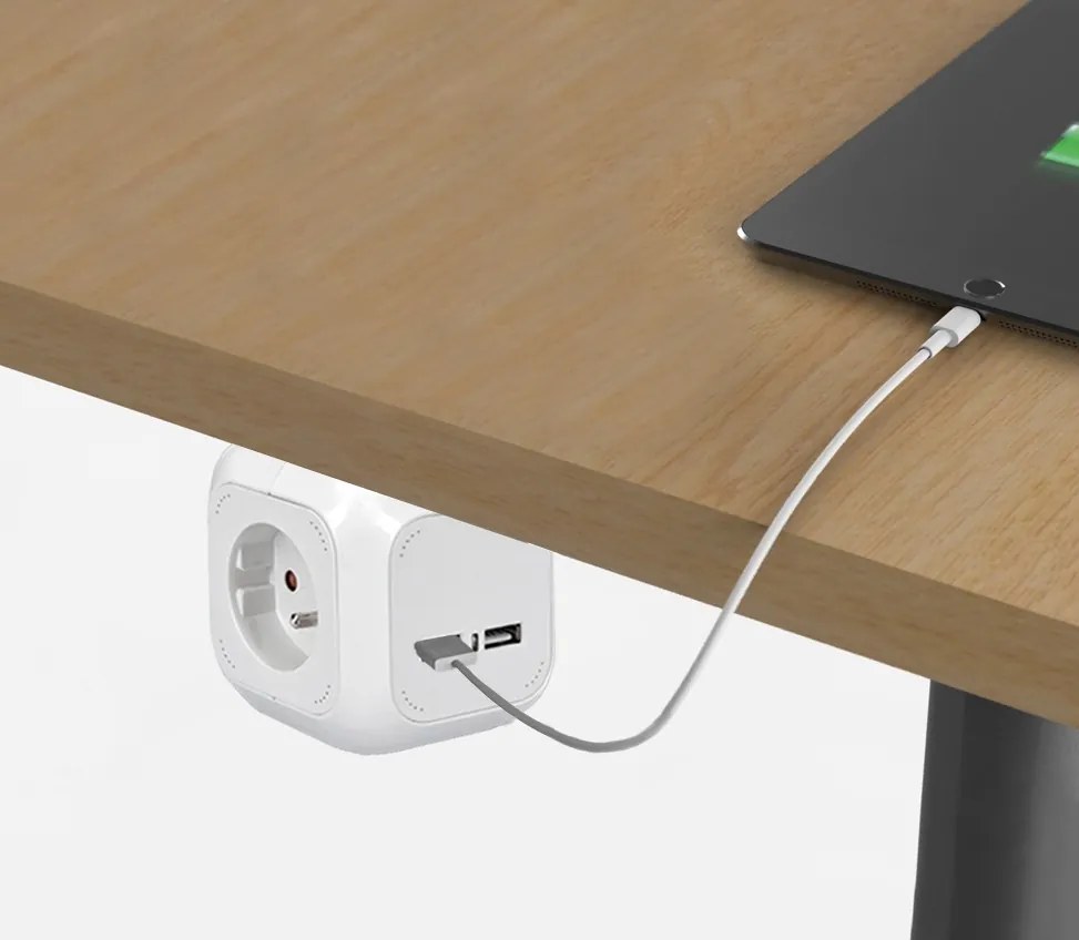 Kostka se zásuvkami s USB 4Z - 2m, bílá
