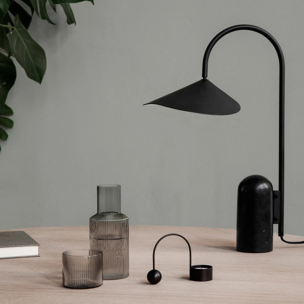 FERM LIVING Stolní lampa Arum, Black