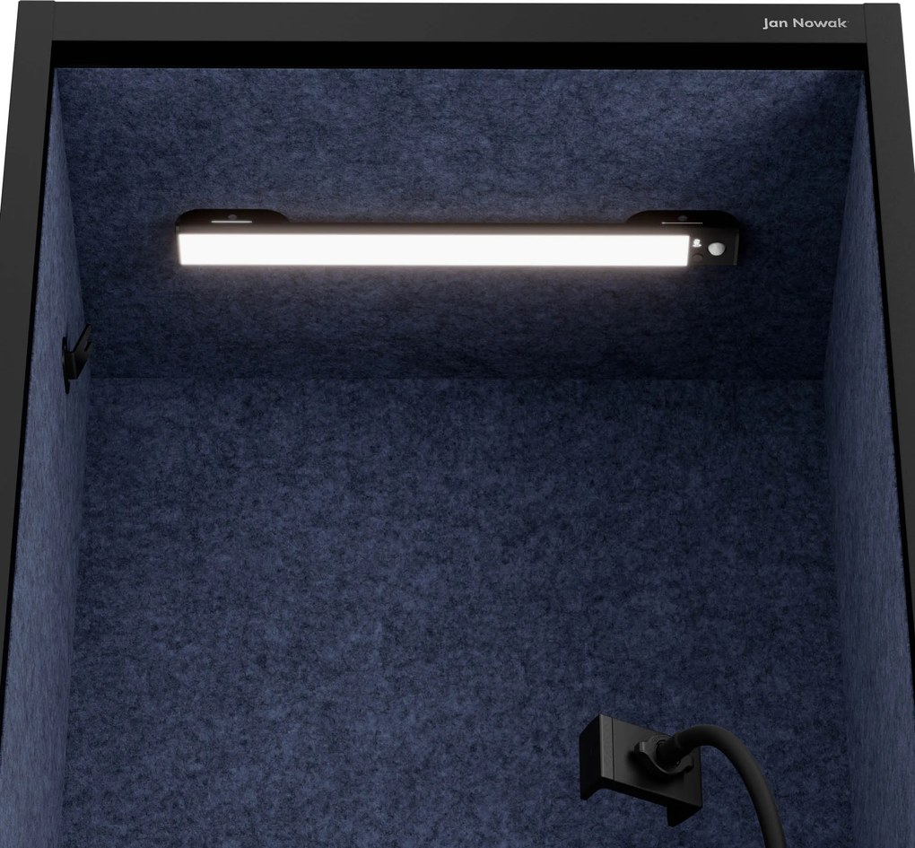 Kancelářská akustická kabina se sedátkem a USB-C portem, korpus černý / sedák námořnická modrá, 600 mm: SALLY MentalBox