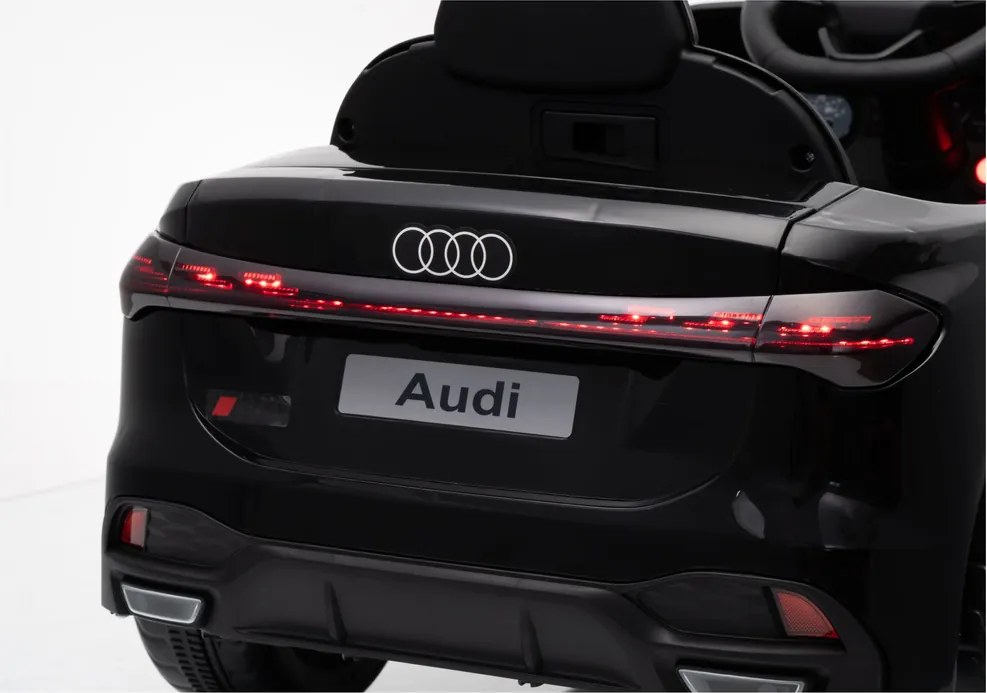 LEAN CARS Akumulátorové vozidlo Audi A5L HL788, černé