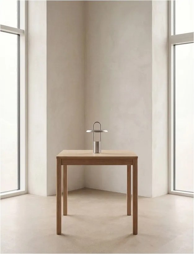 LED stmívatelná stolní lampa nerezová ve stříbrné barvě (výška 25 cm) Pier – Stelton