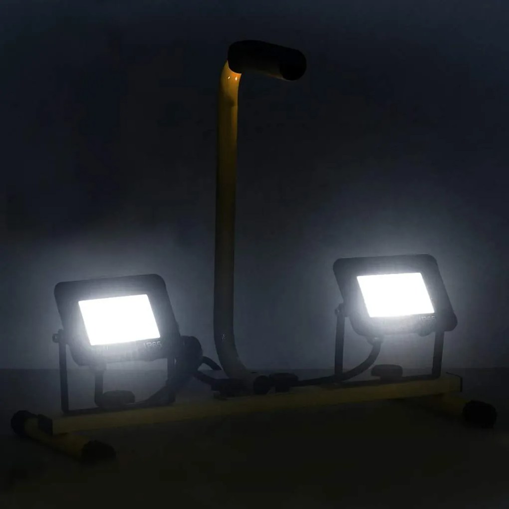 LED reflektor s rukojetí 2 x 20 W studené bílé světlo 149649