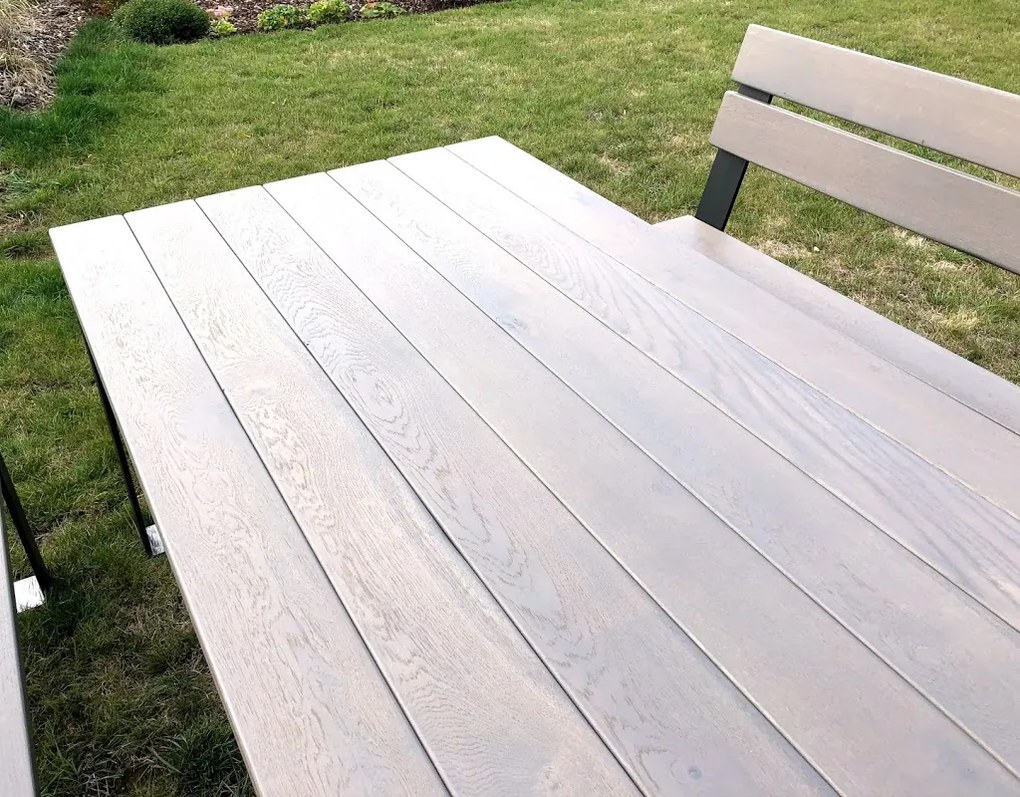 KULHÁNEK Zahradní sestava s nohami z ploché oceli - stůl, 2x lavice s opěradlem Délka: 250 cm, Odstín nátěru: olej - palisandr, Odstín podnože: černá s jemnou strukturou - JS RAL 9005