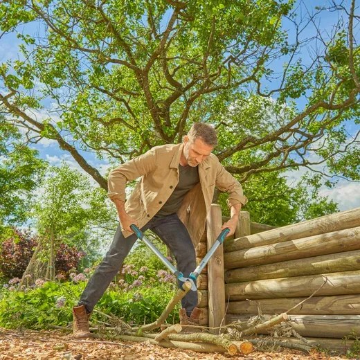 © 2024 - 2025 GARDENA Nůžky na větve EasyCut L, dvoubřité, ideální pro čerstvé dřevo