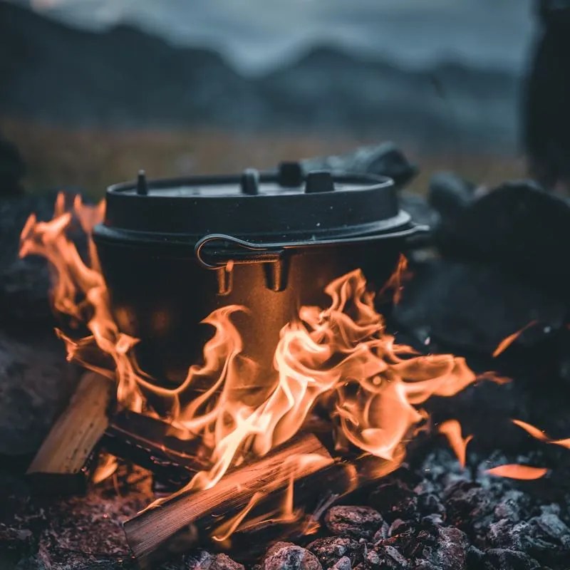 PETROMAX LITINOVÝ KOTLÍK BEZ NOŽIČEK "DUTCH OVEN"