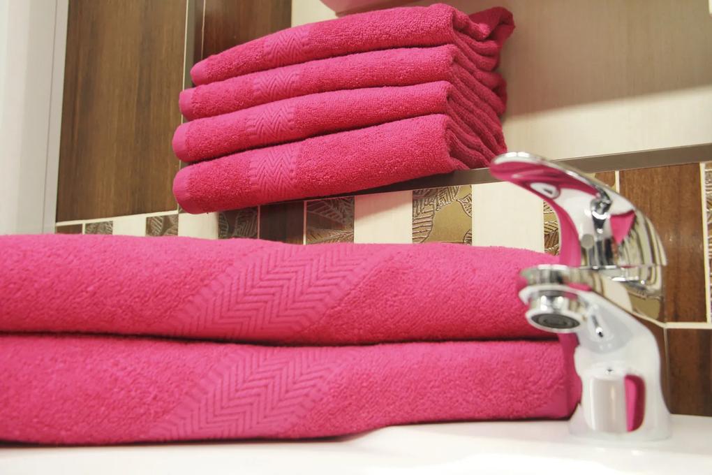 Froté ručník BOBBY - tmavě růžový 50 x 100 cm, český výrobce Tibex